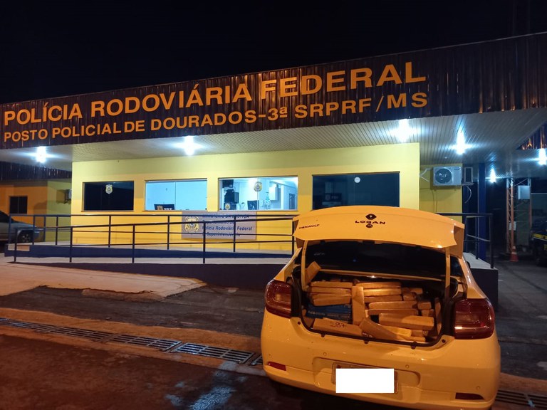 Casal é Preso Transportando Droga Em Veículo De Aplicativo Na Br 163